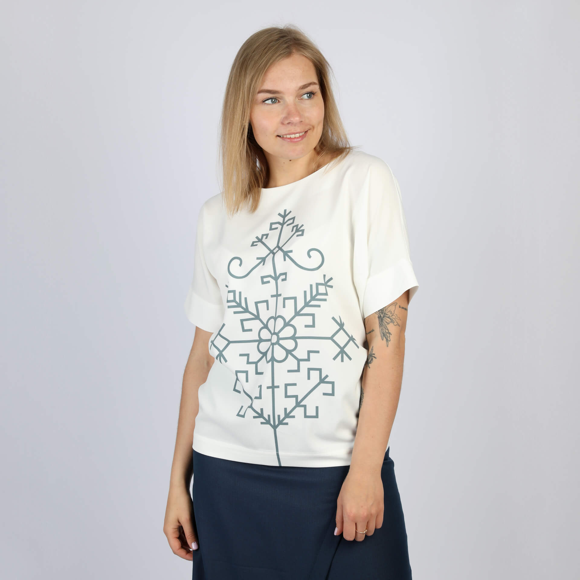 Blūzes, topi Archives - BRANCHESS